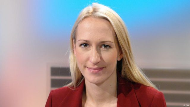 Kriza e Coronës kthen gratë në kohët e vjetra | Gazeta Telegraf